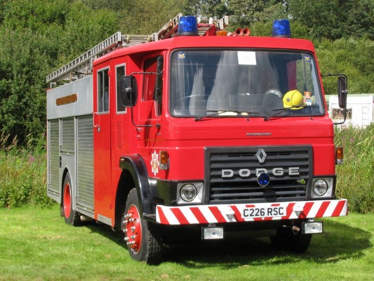 Fire Engines Photos - Dodge Commando G13C