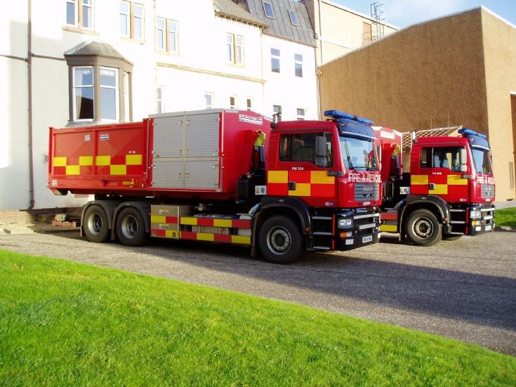 Fire Engines Photos - L&B and Strathclyde HVPU`s