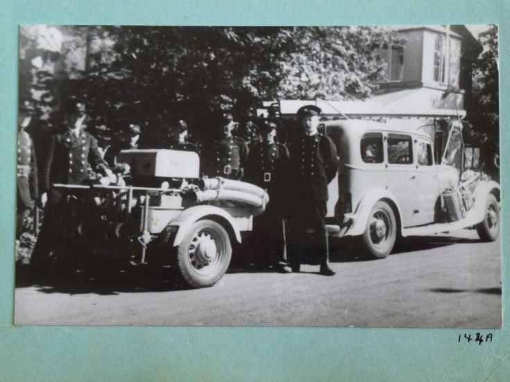 Fire Engines Photos - Old photo Dawlish WW2 Fire Brigade