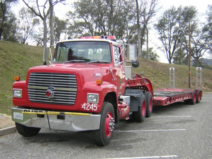 Fire Engines Photos - Cal Fire / CDF Fire Ford Tractor Unit.