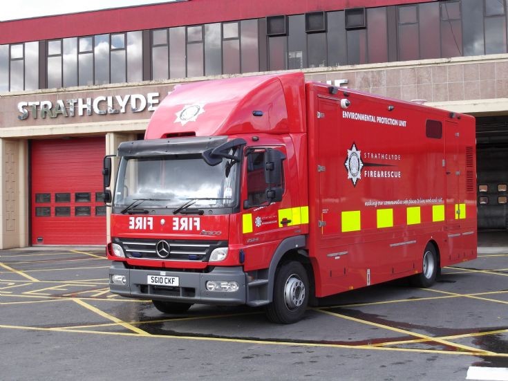 Fire Engines Photos - strathclyde EPU Mercedes SG10 CKF