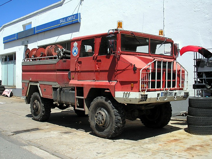 Fire Engines Photos - Bomberos Riaza (SG, Spain) Pegaso watertender