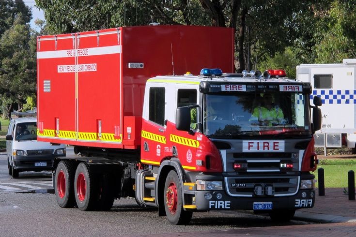 Fire Engines Photos - FESA (WA Fire) POD Truck