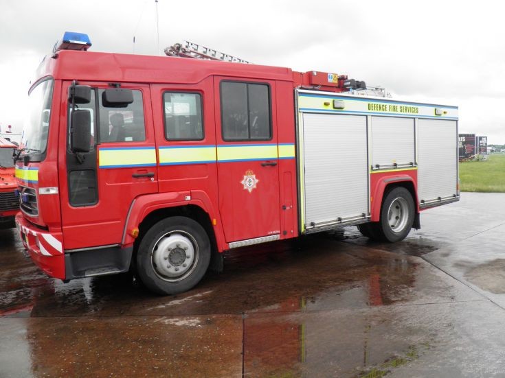 Fire Engines Photos - Volvo MOD Fore service RAF Fairford