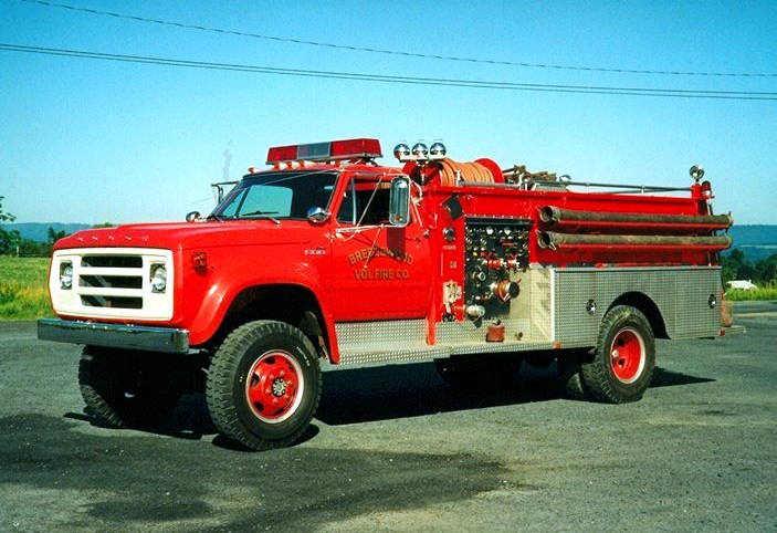 Fire Engines Photos - 1976 Dodge 600 4x4 /Stinebaugh attack pumper