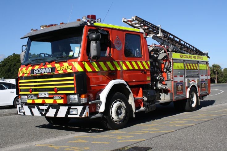 Fire Engines Photos - New Zealand Scania TH7257
