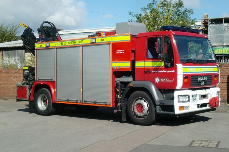 Fire Engines Photos - station 5,heavy rescue,avonmouth MAN WX05VHY