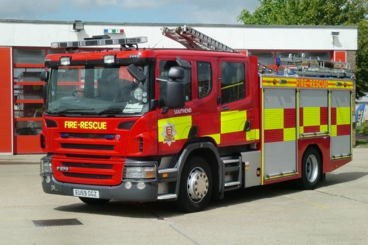 Fire Engines Photos - southend on sea pump EU59GGZ