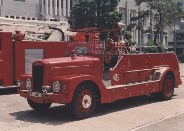 Fire Engines Photos - Hong Kong Fire service Dennis F2
