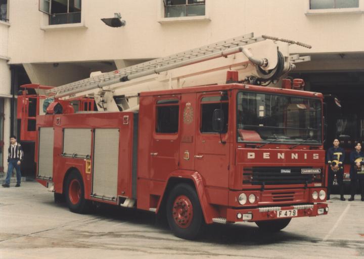 Fire Engines Photos - Hong Kong Fire service Dennis Hydraulic platform