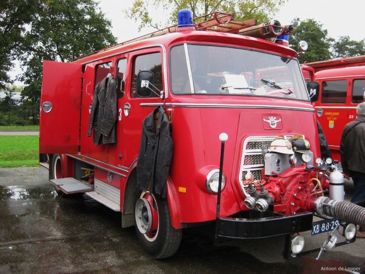 Fire Engines Photos - 1964 DAF, XB-88-29