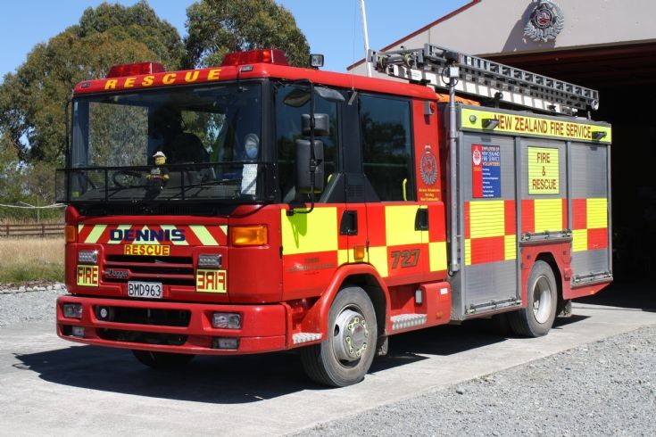 Fire Engines Photos - New Zealand Dennis BMD963