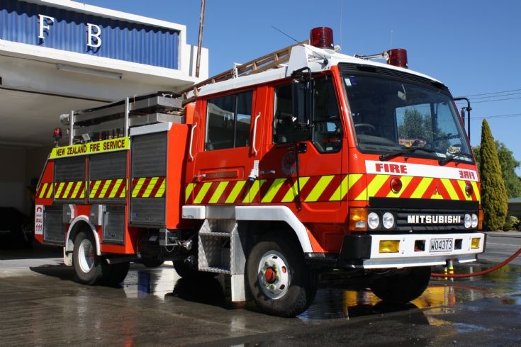 Fire Engines Photos - New Zealand Motueka Mitsubishi W04373