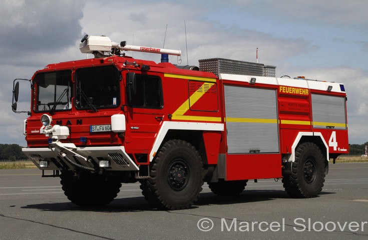 Fire Engines Photos - Flugfeld Munster Osnabruck MAN Rosenbauer RIV