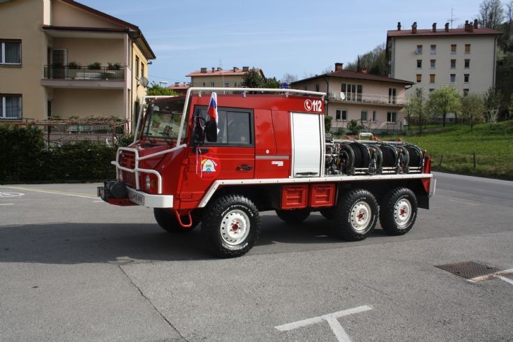 Fire Engines Photos - Pinzgauer 6x6 718M PGD Kanal