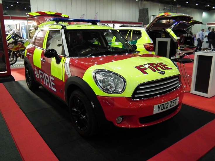 Fire Engines Photos - Fire Mini YD12ZST