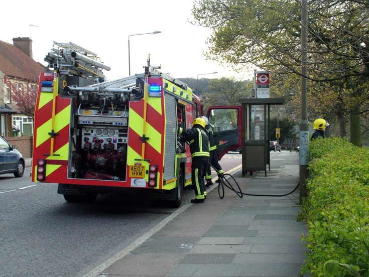Fire Engines Photos - LFB E251 Mercedes Benz rear