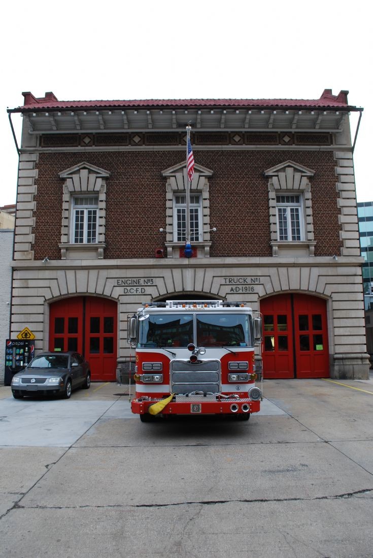 Fire Engines Photos - Pierce Firetruck, Engine Co 3, DCFD