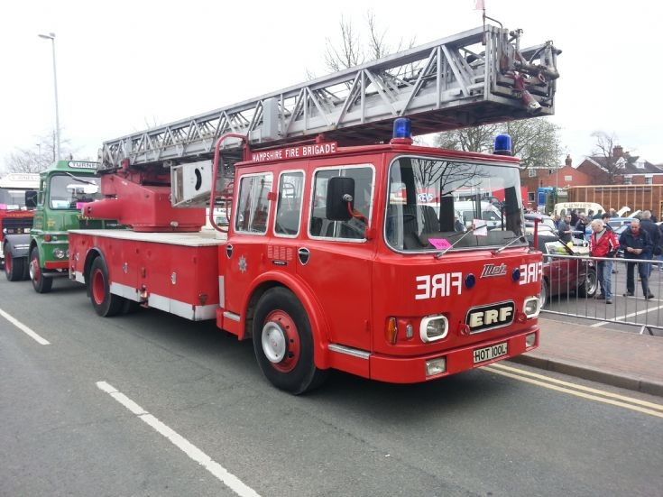 Fire Engines Photos - ERF Turntable Ladder Hampshire Fire Brigade
