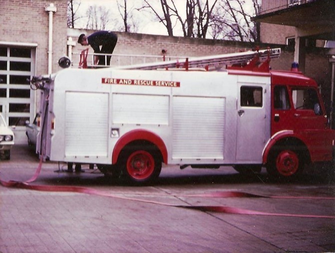 Fire Engines Photos - Dodge HCB/Angus WrL Cambridge PVE833N