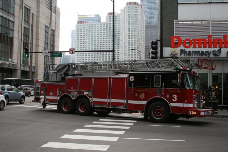 Fire Engines Photos - Chicago fire department truck 3