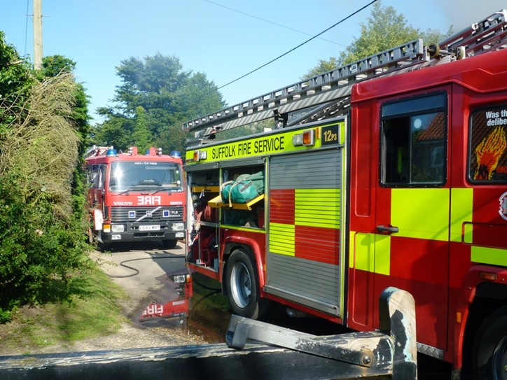 Fire Engines Photos - Volvo FL614 Saxon WrL Suffolk Y543ODX