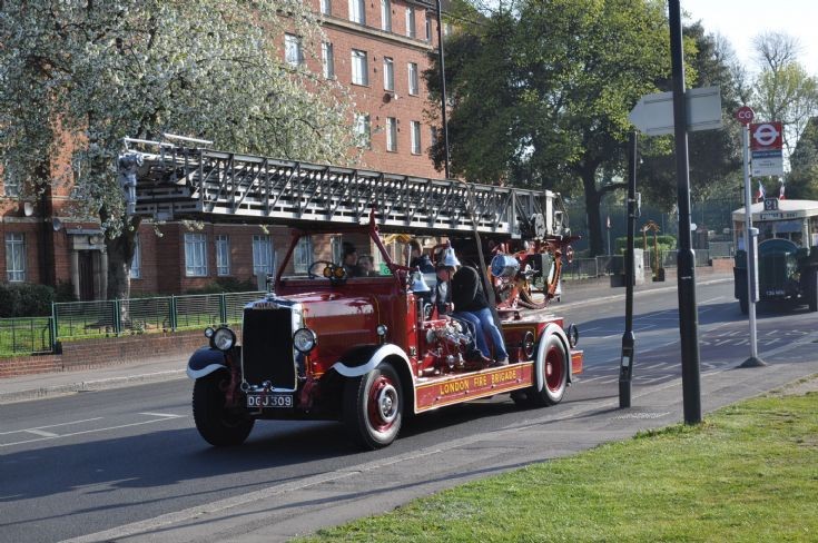 Leyland Turntable Fire Engine 5-5-13
