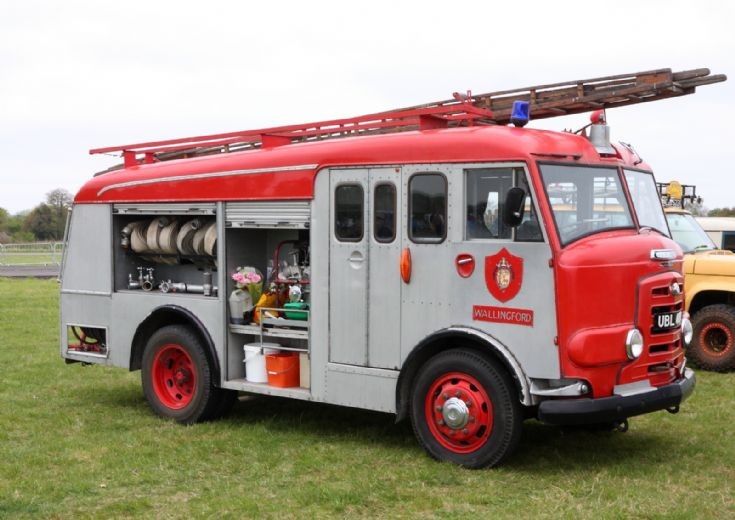 Vintage Fire Engine at Abingdon Airshow 2013