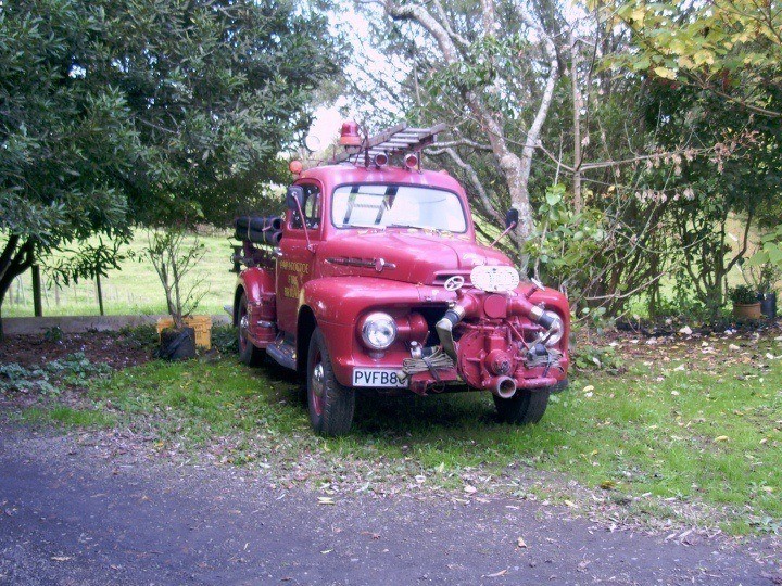 Fire Engines Photos - Who knows their fire engines?