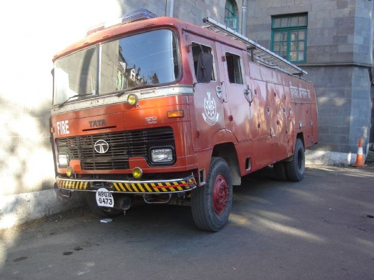 Fire Engines Photos - c2005 Tata 1613 Turbo Pump Ladder