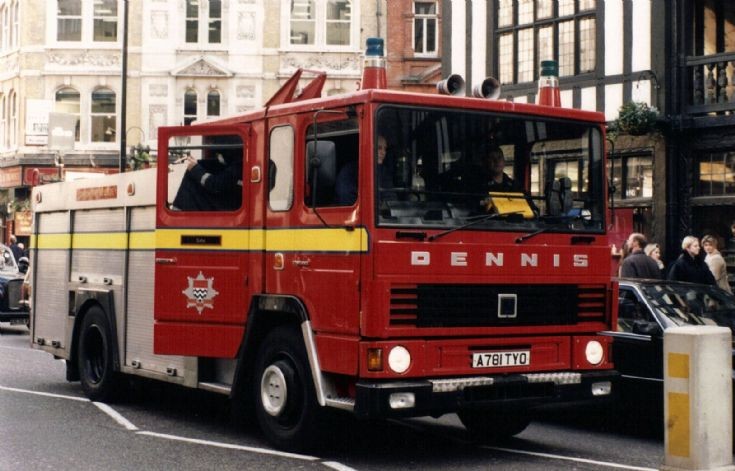 Fire Engines Photos - LFB A24 Pump 1994 Dennis A781TYO