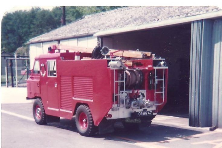 Fire Engines Photos - RAF fire service 1980's 05AG47 LandRover