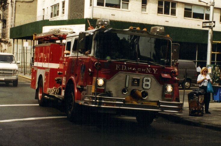 Fire Engines Photos - FDNY Engine 18