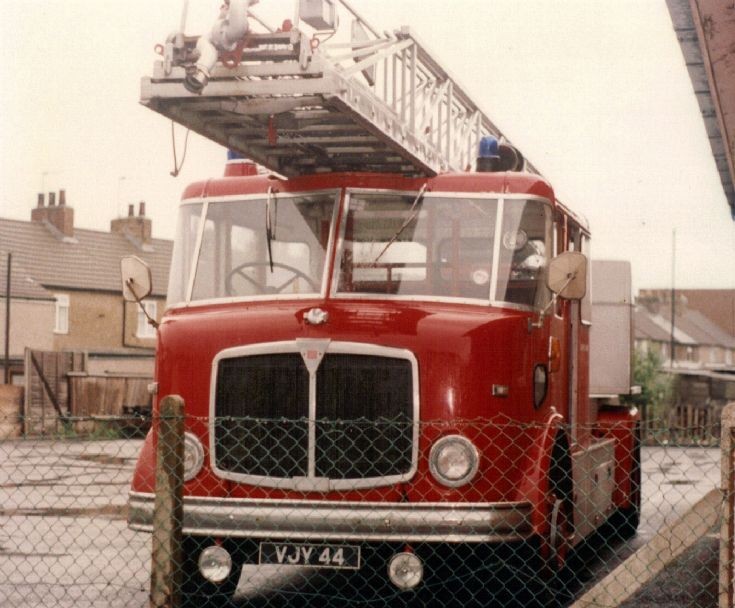 Fire Engines Photos - Plymouth AEC TL VJY44