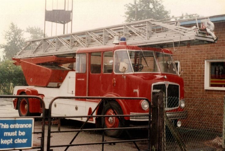 Fire Engines Photos - Plymouth AEC Merryweather VJY44