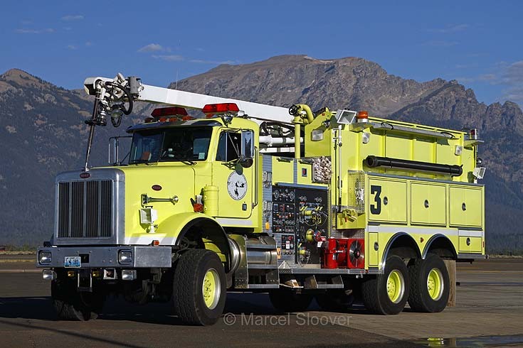 Fire Engines Photos - Peterbilt / Spartan Jackson Hole Airport Fire dept