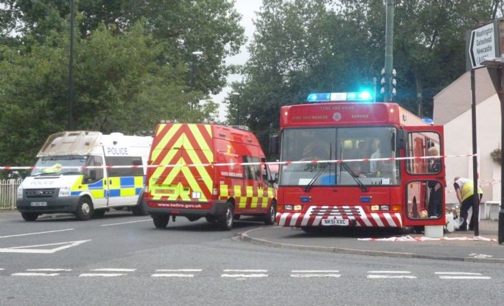 Fire Engines Photos - Tyne & Wear FRS Command Support Dennis Dart