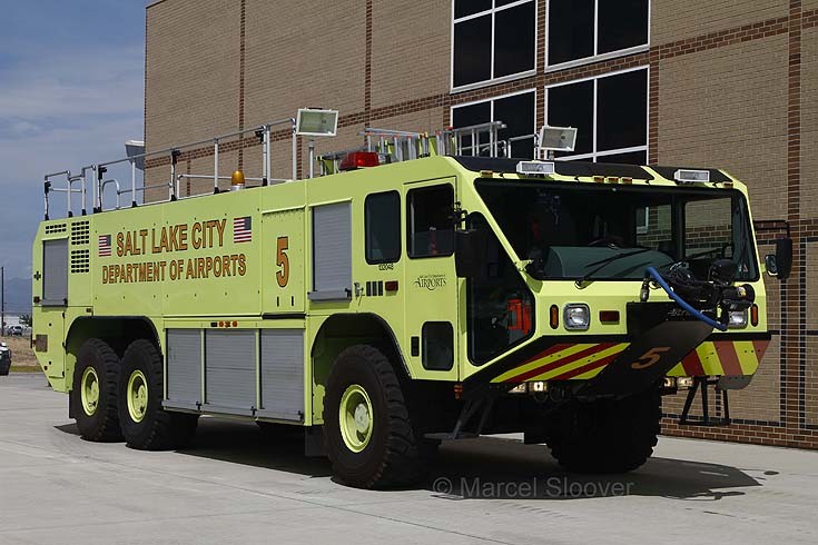 Fire Engines Photos - Salt Lake City airport Oshkosh Striker