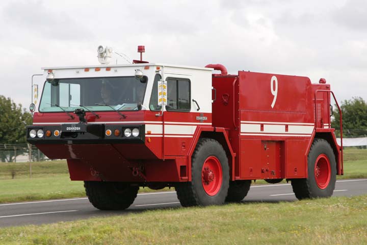 Fire Engines Photos - Oshkosh P-19 RIV US Airforce Fairford UK