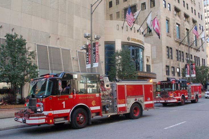 Fire Engines Photos - Engine Co 1 & 13, Michigan Ave, Chicago