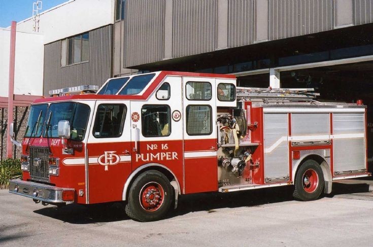Fire Engines Photos - Calgary Fire Dept. No.16 Pumper