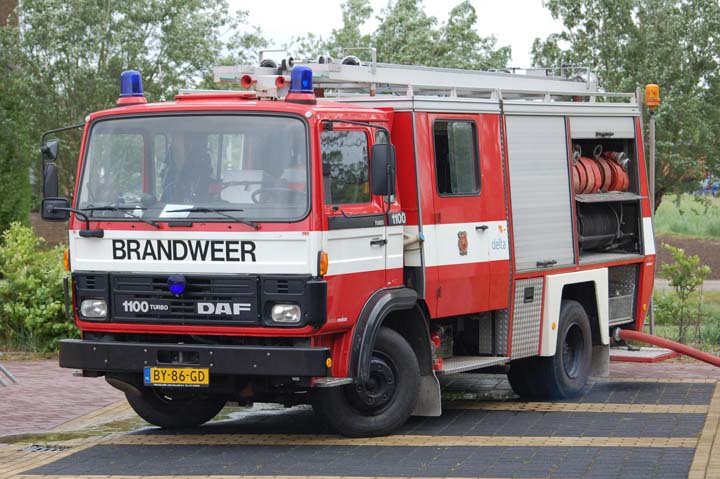Fire Engines Photos - Works Fire brigade Delta Hospital Rotterdam