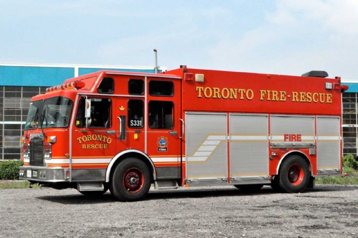 Fire Engines Photos - Toronto Fire-Rescue