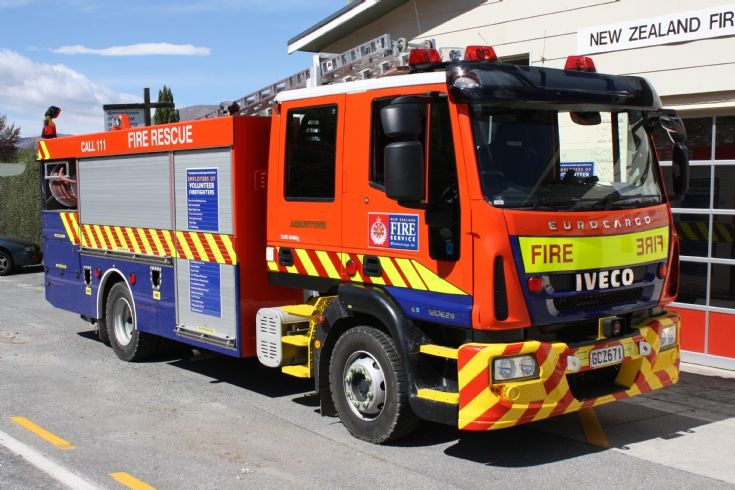 Fire Engines Photos - New Zealand Iveco