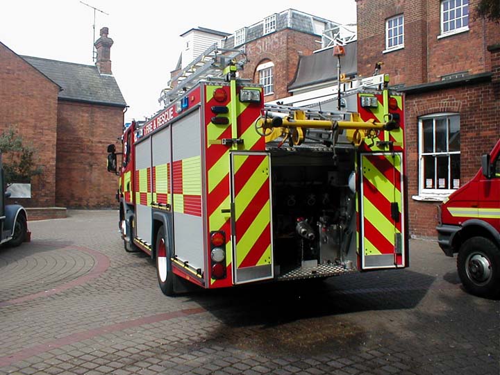 Fire Engines Photos - Bedfordshire's Newest Scania(Rear View)
