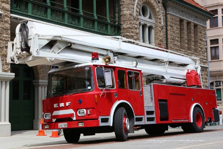 Fire Engines Photos - 1968 ERF Simon Snorkel SS 85