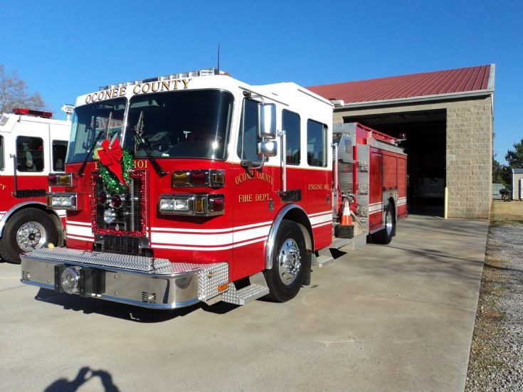 Fire Engines Photos - Sutphen Pumper