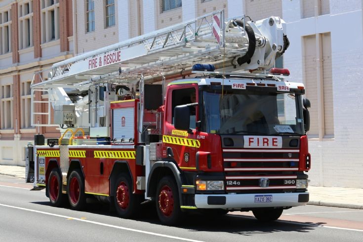 Fire Engines Photos - Scania 124G - 360 with Bronto Skylift F32 HDT