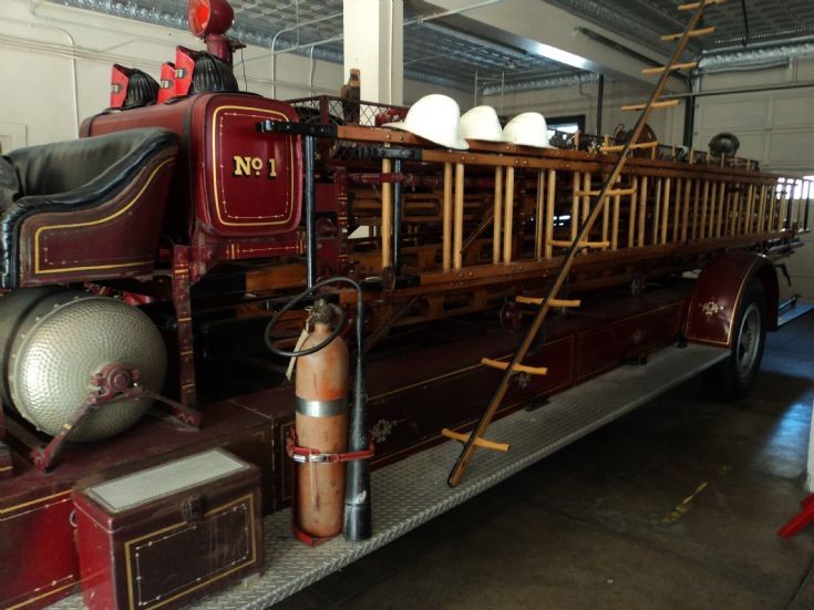 Fire Engines Photos - 1931 American la France Ladder Truck Detail.