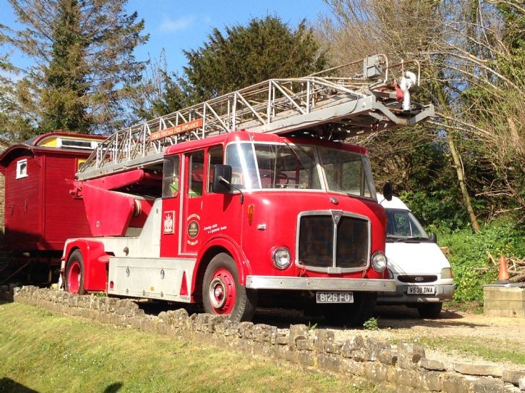 Fire Engines Photos - 1962 AEC Mercury/Merryweather Turntable Ladder
